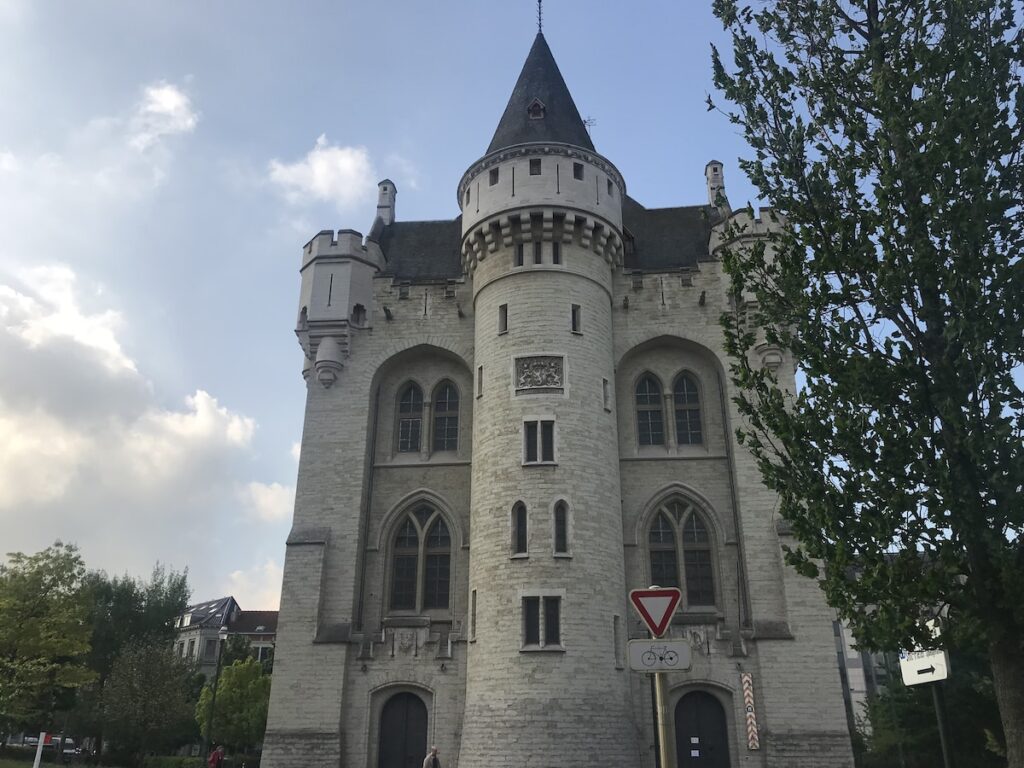 Halle Gate - Belgium Travel