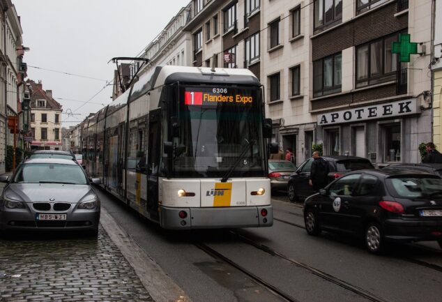 Public Transportation in Brussels - Belgium Travel